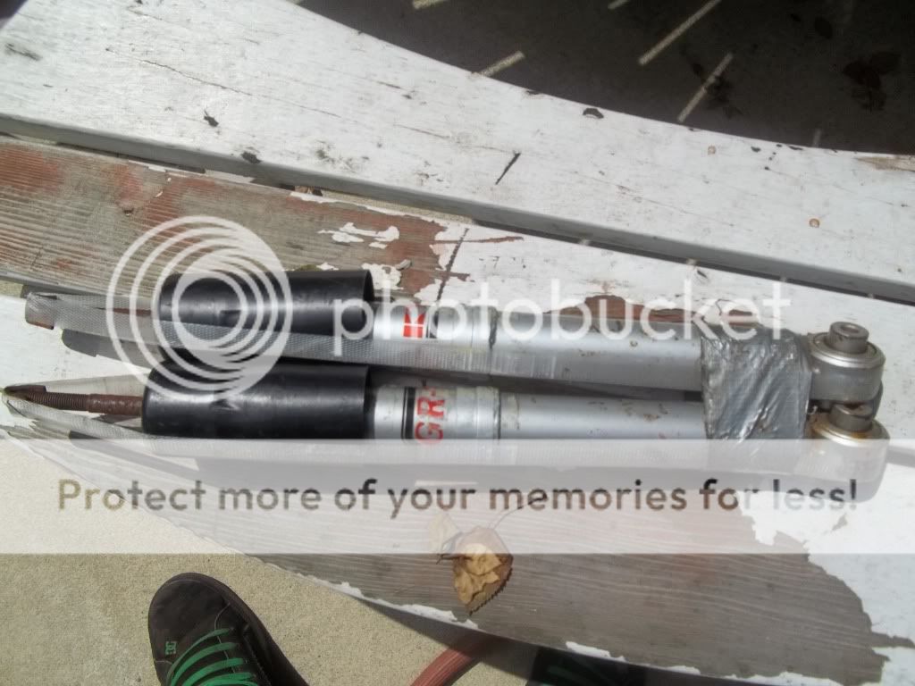 FS: KYB GR-2 Shocks | VW Vortex - Volkswagen Forum